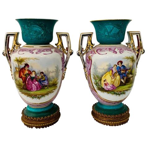 Vintage Asian Amber Glass Vase Or Urn For Sale At 1stdibs Asianamber Asian Amber Nude