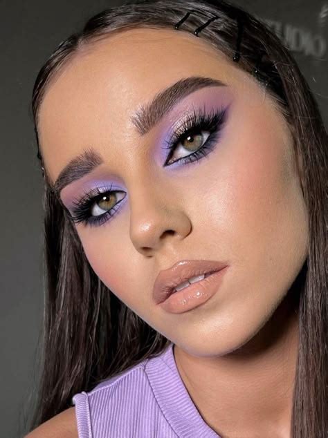 7 Karol G Ideas Artistry Makeup Makeup Inspiration Beautiful Makeup