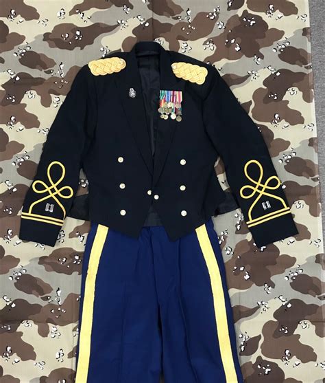 Army Dress Mess Uniform Mess Dress Uniform Wikipedia