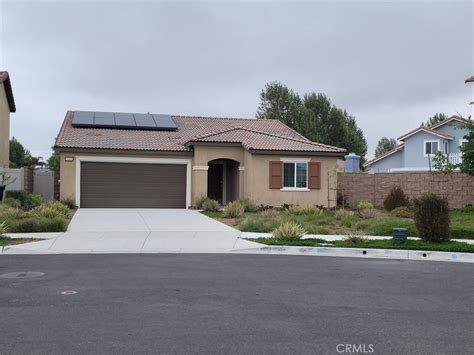 1202 Universal Way Hemet Ca 92543 Redfin