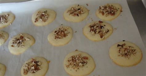 Zsuzsa Is In The Kitchen Egg White Cookies