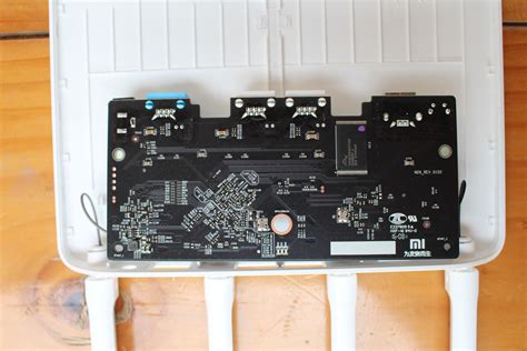 Xiaomi Mi WiFi 3 Router Unboxing, Teardown, and Serial Console - CNX ...