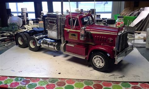 Model Truck Builder Com