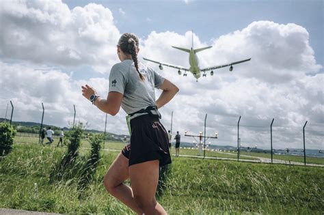 Jooksja Suri Keset Lennujaama Toimunud Võistlusel