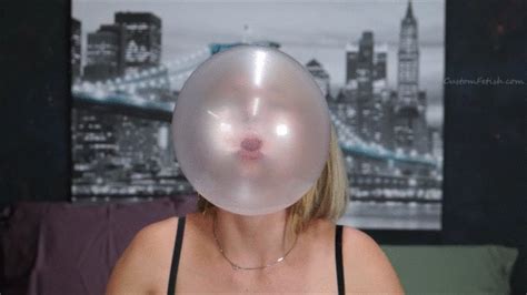 Taylors Swift Bubble Gum Bubble Blowing Hd 1920x1080 Custom Fetish