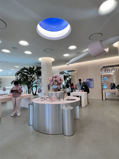 Glossier Store Store Design Boutique Retail Store Design Glossier