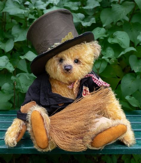 Dickens By Lisa Rosenbaum For Oz Matilda Bear Co Year 2005 Ooak