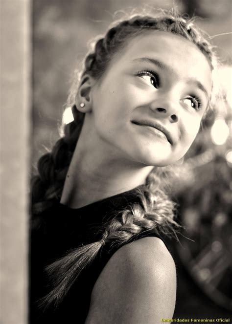 Celebridades Femeninas Oficial Valeria Negurenko Belleza Incipiente