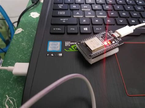 Membuat LED Blink Pada ESP32