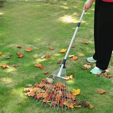 Adjustable Metal Rake Grass Rake Garden Steel Leaf Raker Pencakar