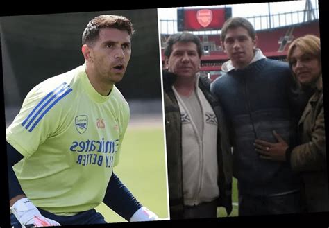 一战封神的门将！去年在俱乐部还是替补，上个月才迎来国家队首秀马丁内斯