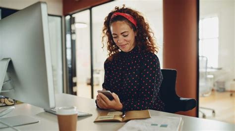 How To Easily Activate Auto Reply For Text Messages On IPhone Or Android CyberGuy