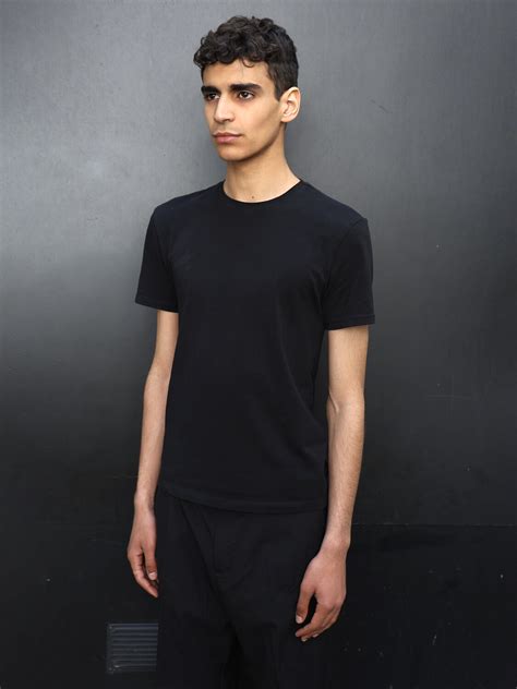 adem hamza mannequin homme pour success models agence à paris