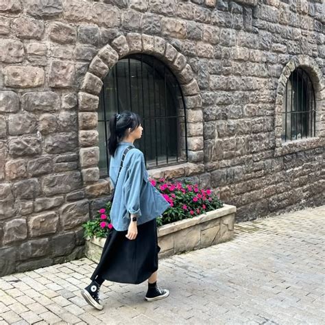 馨婷 Xtting Wu • Threads Say More