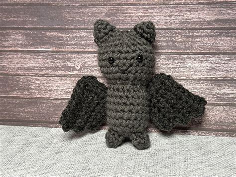 5 Little Monsters Bitty Bat Fall Mini Amigurumi Crochet Along Day 7