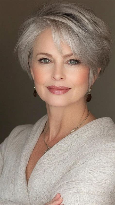 28 Staggering Layered Hairstyles For Older Women Who Want A Fresh Look