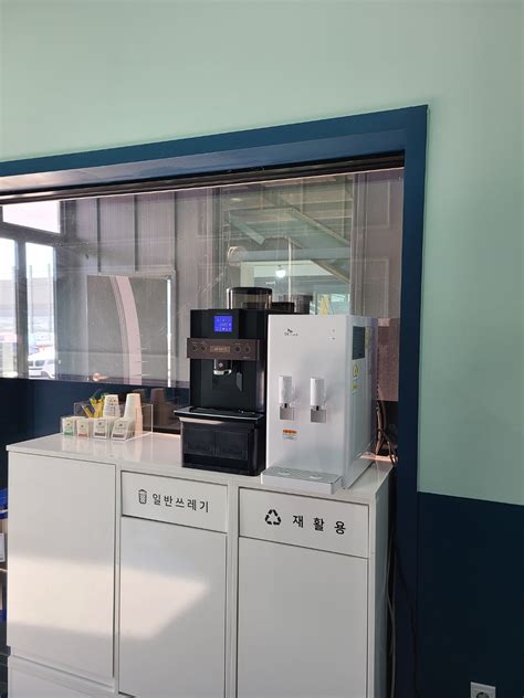 프렌즈스크린 베누스타dm200 전자동커피머신기계설치사례 판테온커피