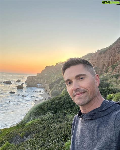 Eric Winter Wiki Biography Age Gallery Spouse And More