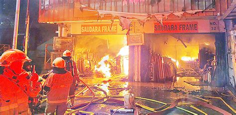 ဂျကာတာမြို့ရှိ ပန်းချီကားပေါင်ရောင်းချသည့် နေအိမ်တစ်လုံးတွင် မီးလောင်ကျွမ်း၊ လူခုနစ်ဦးသေဆုံး