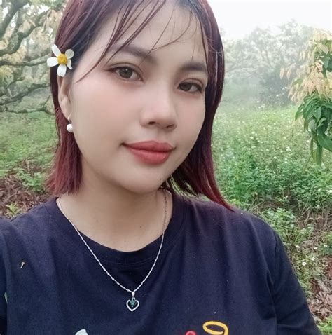 Hà Sách Vở Của Con Lẫn Trong Bùn đất Hết Rồi Cô ơi Đứa Trẻ Lấm Lem Bàn Tay Khẽ Lật Dở Từng