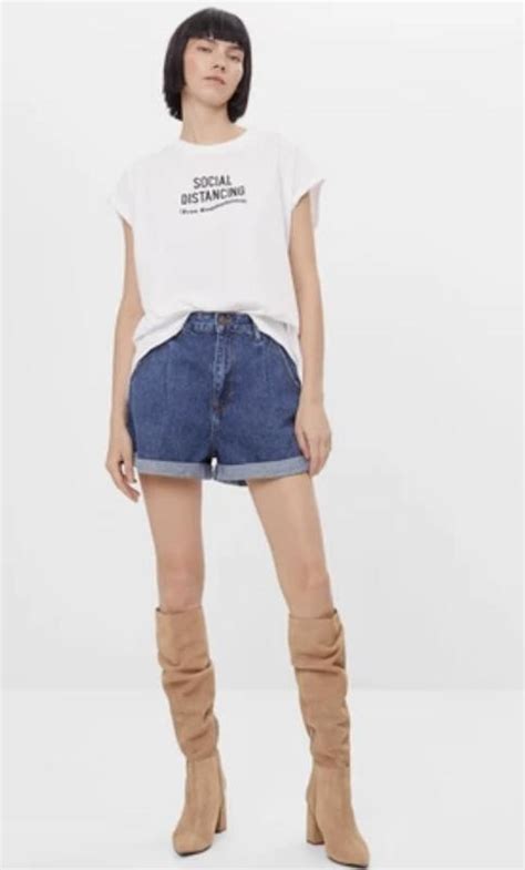 Джинсовые шорты Bershka — ціна 475 грн у каталозі Шорти Купити жіночі речі за доступною ціною на