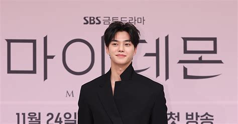 포토s 송강 비현실적인 비율