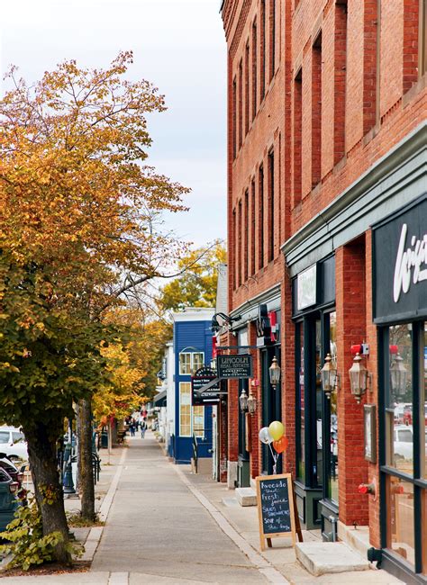 Guide To Amherst Massachusetts Eat Stay Play New England