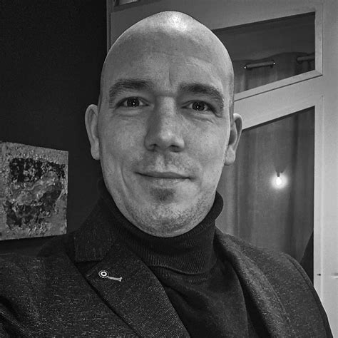 Dennis Van Roozendaal Youtube