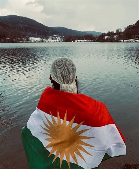 Pin Auf Flag Kurdische Flagge Flagge Hintergrund Kurdische Frauen