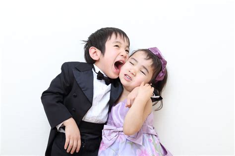 子ども同士のキスはかわいいからと容認できる？それとも「ダメなこと」だと教える？ ママスタセレクト