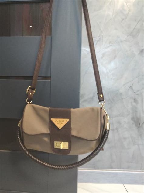 Сумка Prada — ціна 499 грн у каталозі Сумки Купити аксесуари за доступною ціною на Шафі