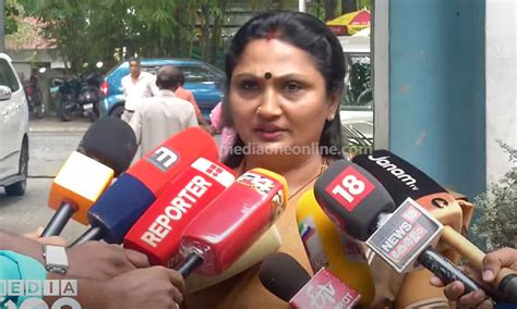 പി രാജീവ് മഹാരാജാസ് കോളജിലെ ഇടിമുറി നിയന്ത്രിച്ചിരുന്ന ആൾ പെൺകുട്ടികൾക്കെതിരെ ആർഷോയെക്കാൾ മോശം