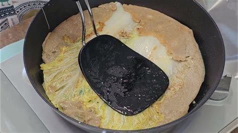 메밀배추전이 요즘 장마철 날씨에 딱 맞는 음식이지요 맛있는 전과 양념장 만드는 방법 알려드릴게요 Youtube