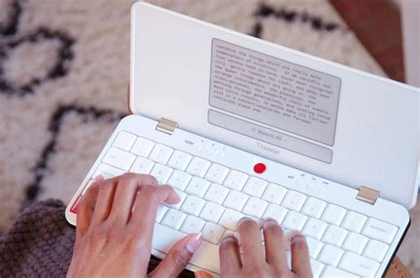 Minimal Portable Writing Device Is Designed To Let You Disconnect And Focus Yanko Design