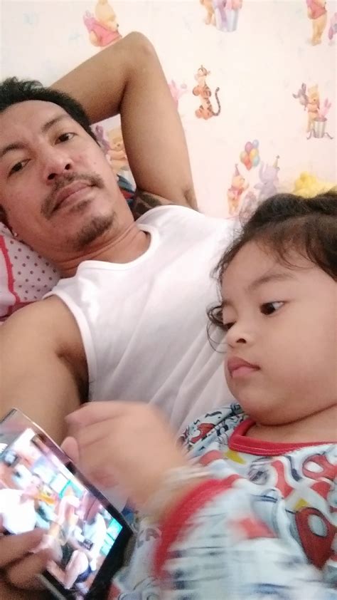 หยุดหลายวันมันก้อจะวุ่นวายย Chutter Chutchawan Tongwheing