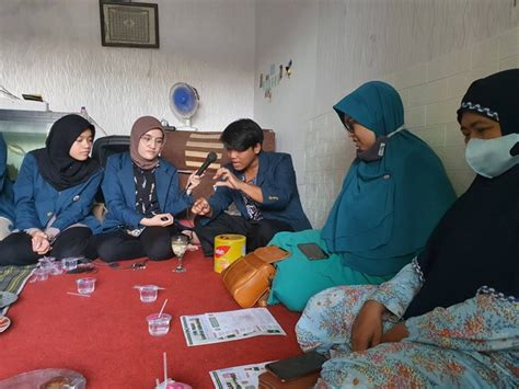Membuat Lilin Darurat Bersama Mahasiswa KKN Undip Kumparan