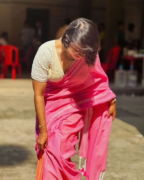 Shreya Pachal Elegant Photoshoot In Traditional Attire