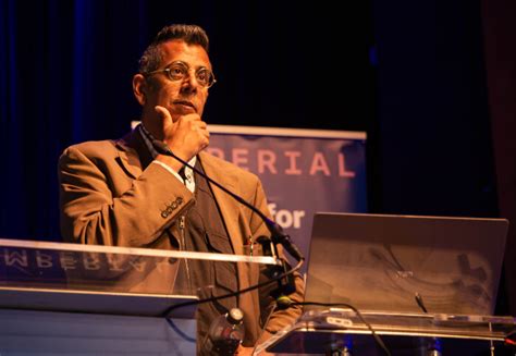 Dr Simon Singh Returns To Imperial To Round Up His Bestsellers