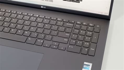 Lg Gram 17 Review 2022 17z90q Model I7 1260p