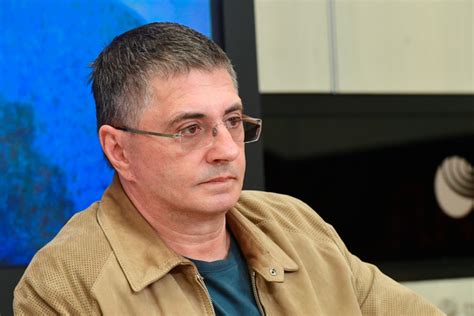 Доктор Мясников развеял миф о ношении медицинских масок: ТВ и радио ...