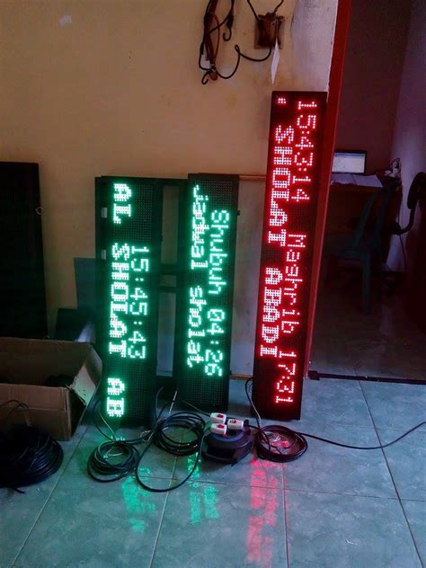 KOMPONEN UNTUK MEMBUAT RUNNING TEXT Runningtext Batu