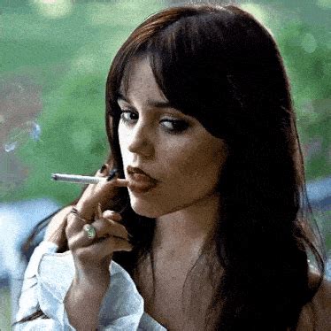 Jenna Ortega Smoking  Jenna Ortega Smoking Jenna Ortega Hot