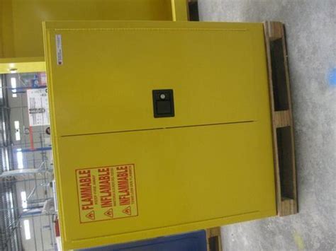Flammable Solvent Cabinet Carpenter Assembly At Best Price In Delhi Chimicabiosys Private Limited