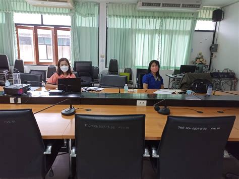 เมื่อวันที่ 15 ตุลาคม 2564 ผอ ศวม ขอนแก่น ผอ กลุ่มวิจัย ผอ กลุ่มผลิตพันธุ์ นักวิชาการ หัวหน้า