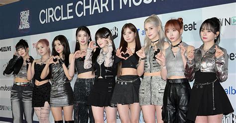 케플러 가지각색 하트 포즈 써클차트뮤직어워즈2022 포토 조선비즈