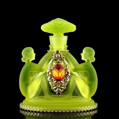 19 Most Valuable Uranium Glass Identification And Value Guide