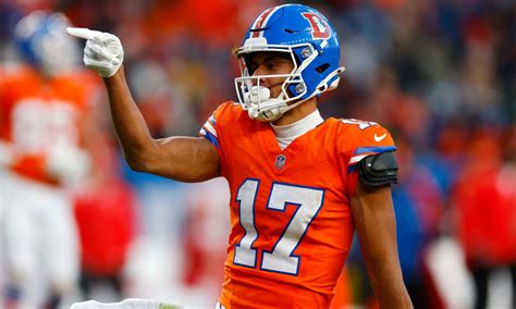 Devaughn Vele Deal Fuels Debate In Denver