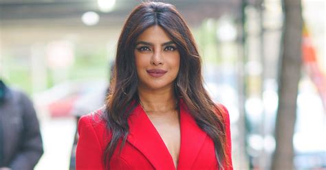 Priyanka Chopras Rachel Haircut See Photos Ps Beauty