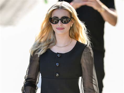 Emma Robertss Engagement Ring Is Such A Classic Choice Who What Wear