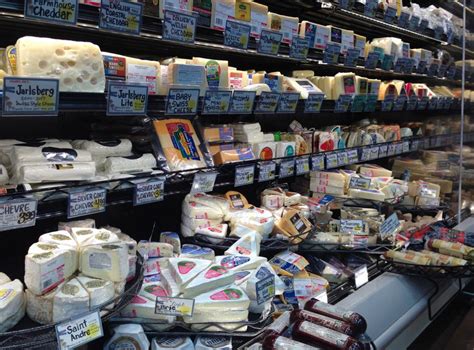 9 Pro Tips For Angelenos Who Love Shopping At Trader Joes